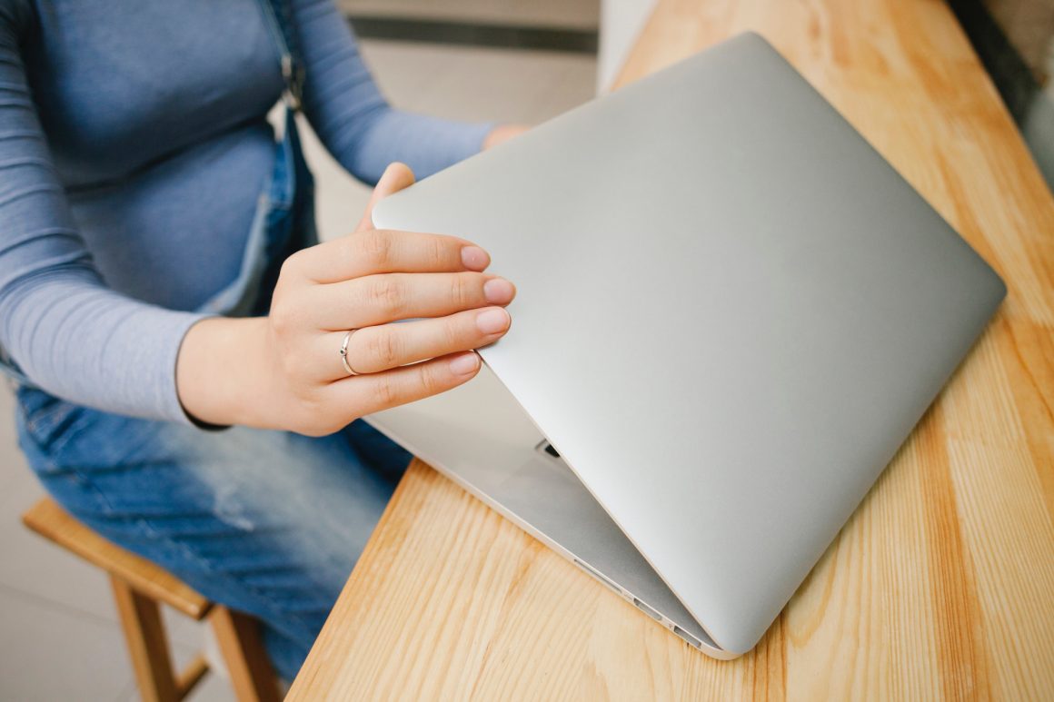 Buying a Second-Hand MacBook? Check These 9 Things